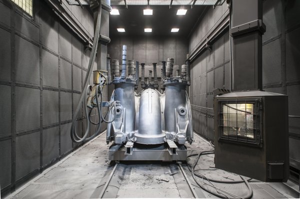 BLAST CLEANING OF HEAVYWEIGHT CASTINGS - Blastman Robotics Ltd